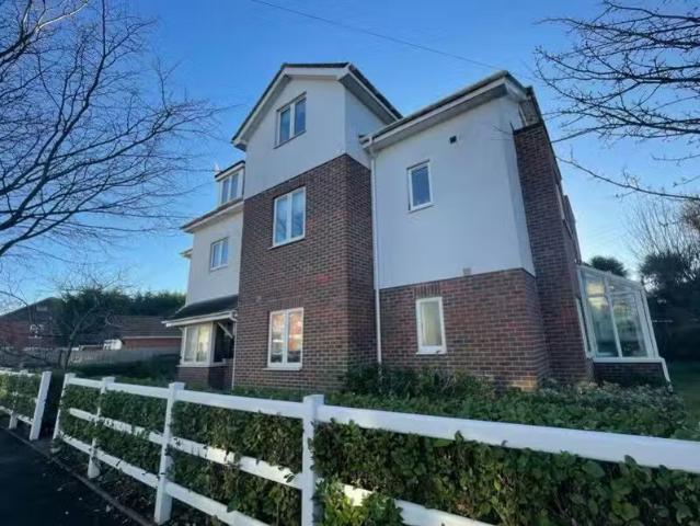 2 bedroom flat for rent in Castlemain Avenue, Southbourne, BH6