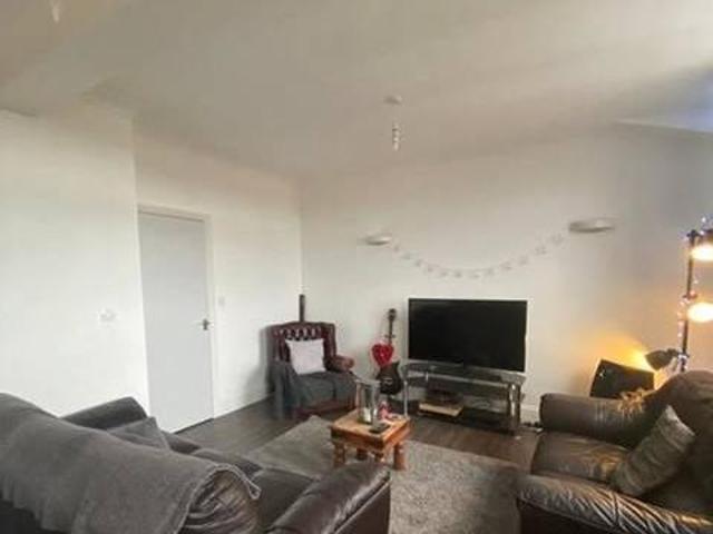 2 bedroom flat for rent in Caspian Gardens Westbury BA13