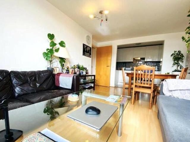 2 Bedroom Flat For Rent In Cassilis Road