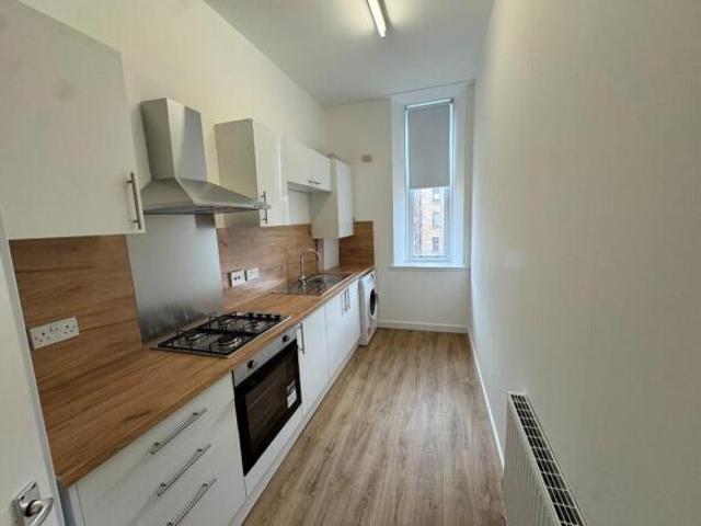 2 bedroom flat for rent in CATHCART ROAD, Glasgow, G42