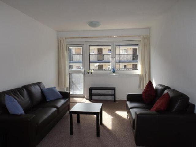 2 bedroom flat for rent in Cathedral Square, City Centre, G4