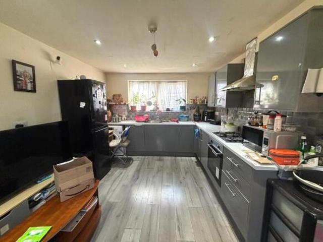 2 bedroom flat for rent in Catherine Street, LE4