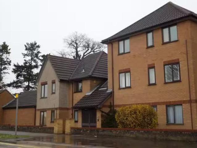 2 bedroom flat for rent in Cavan Court, Hatfield, AL10