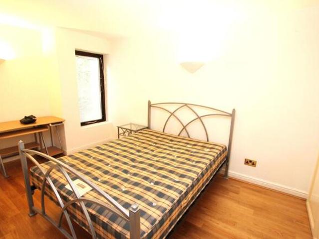 2 bedroom flat for rent in Cavendish Crescent South, Cavendish Place Cavendish Crescent South, NG7