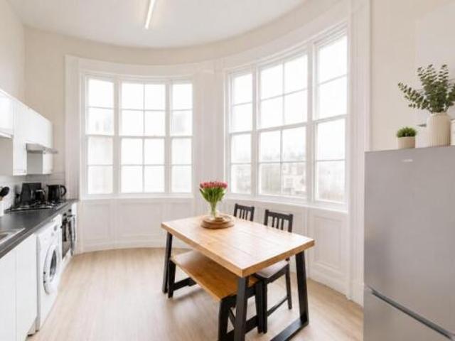 2 bedroom flat for rent in Cavendish Place, Brighton, BN1