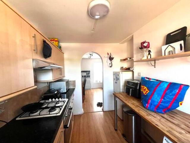 2 bedroom flat for rent in Caversham Road, Reading, RG1
