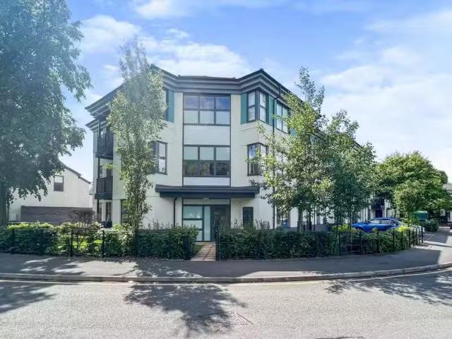2 bedroom flat for rent in Cawdor Crescent, Birmingham, B16 8X.
