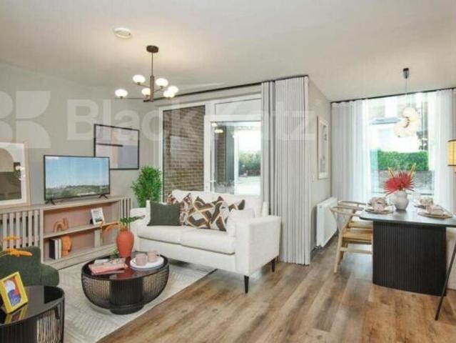 2 bedroom flat for rent in Caxton Road, Wood Green N22