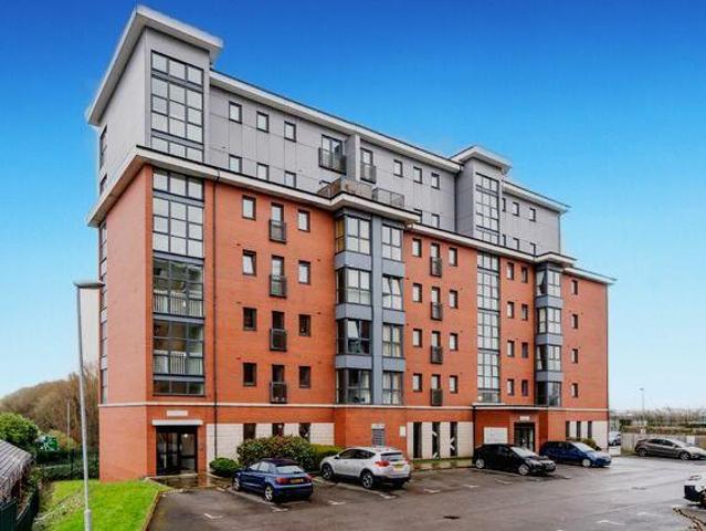 2 bedroom flat for rent in Central Way, Warrington, WA2