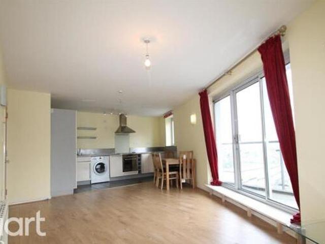 2 Bedroom Flat For Rent In Centreway Apartments