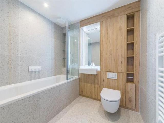 2 bedroom flat for rent in Cendal Crescent, Whitechapel, E1