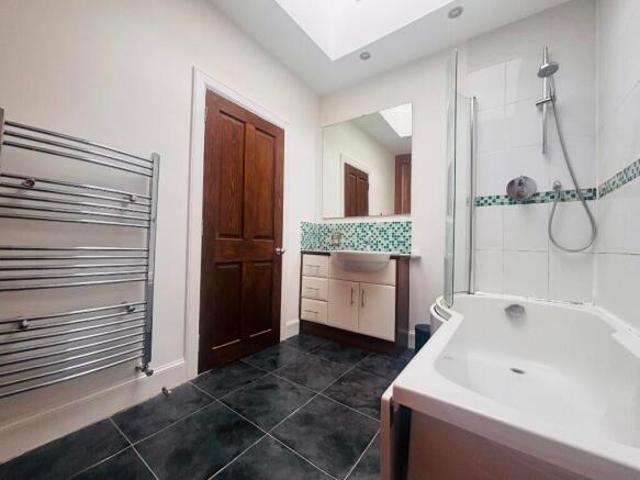 2 bedroom flat for rent in Cecil Street, Hillhead, Glasgow, G12