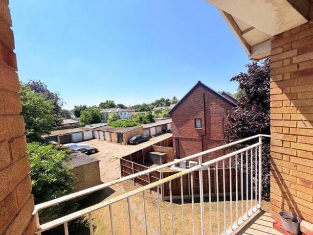 2 bedroom flat for rent in Cedar Court Lych Gate, Watford, WD25