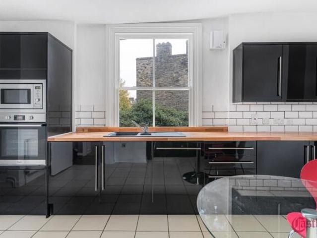 2 bedroom flat for rent in Cephas Street, Stepney Green, E1