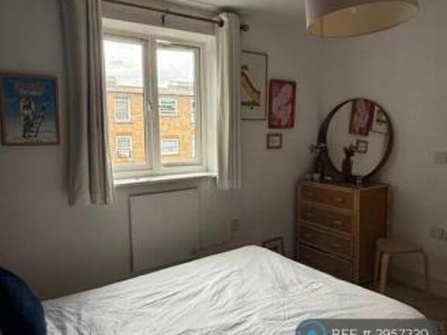 2 bedroom flat for rent in Choumert Road, London, SE15