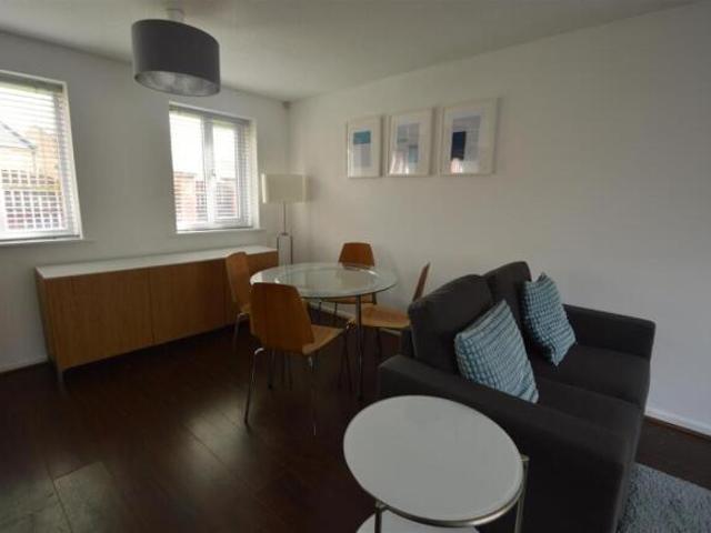 2 bedroom flat for rent in Chorlton Road, Hulme, Manchester, M15