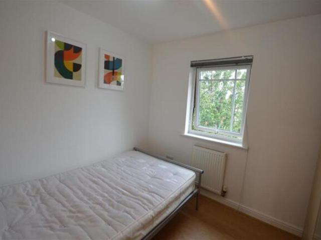 2 bedroom flat for rent in Chorlton Road, Hulme, Manchester, M15