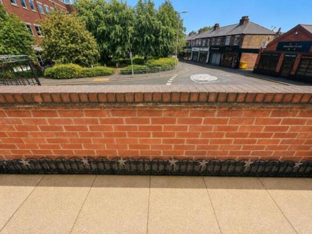 2 bedroom flat for rent in Chatham Way, Brentwood, CM14