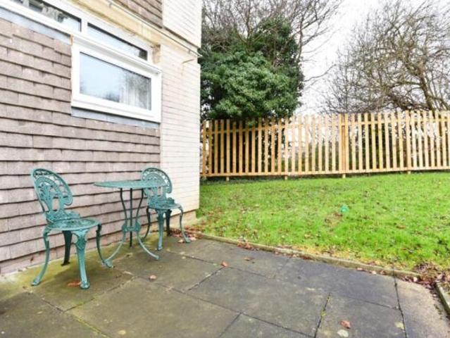 2 bedroom flat for rent in Chatsworth Grove, Harrogate, HG1