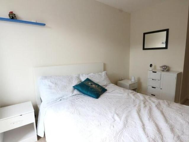 2 bedroom flat for rent in Chain Court, Ajax Avenue, Colindale, Barnet, London, NW9