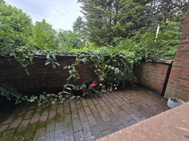 2 bedroom flat for rent in Chandos Way, Welgarth Road, Golders Green, NW11
