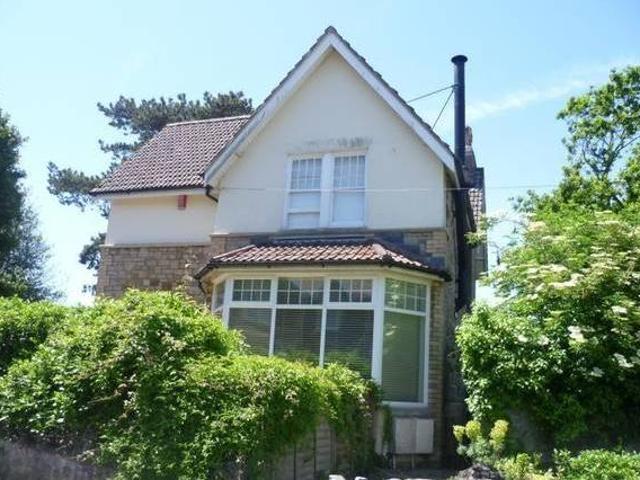 2 bedroom flat for rent in Channel Road Clevedon BS21
