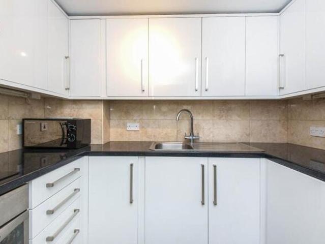2 bedroom flat for rent in Chantry Close, London, SE2