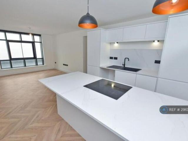 2 bedroom flat for rent in Chapel Lane, Stockton Heath, WA4