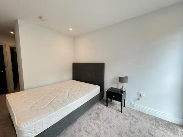 2 bedroom flat for rent in Chapman House, Filmworks Walk, Ealing, W5