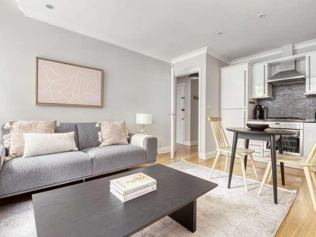2 bedroom flat for rent in Charing Cross, London