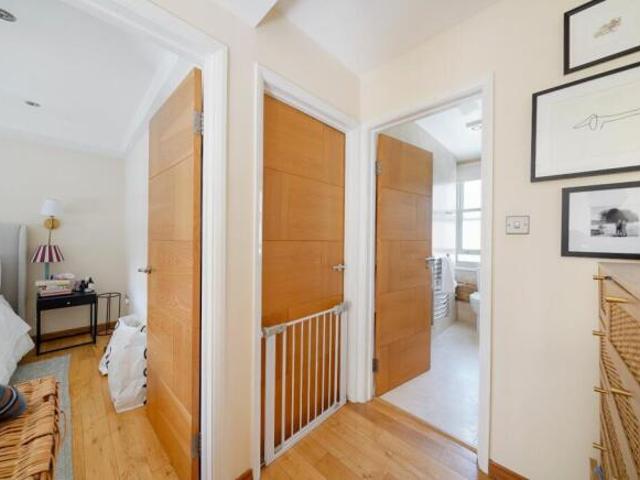2 bedroom flat for rent in Charles Lane, St John's Wood, NW8
