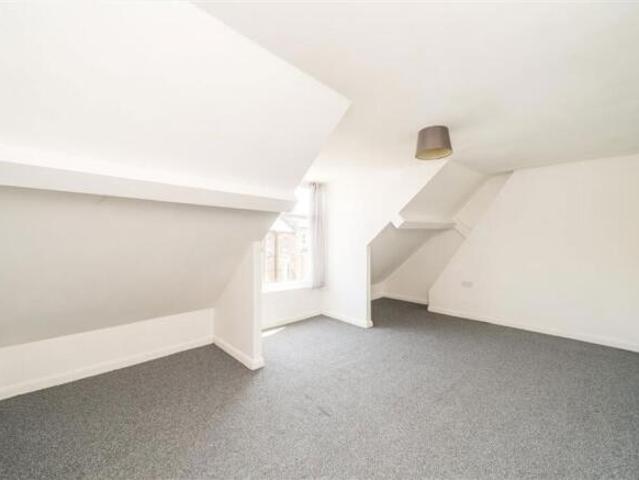 2 bedroom flat for rent in Charlton Church Lane, Charlton, SE7