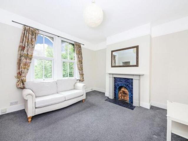 2 bedroom flat for rent in Charlton Church Lane, Charlton, SE7
