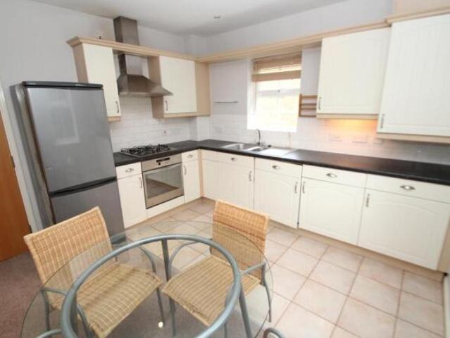 2 bedroom flat for rent in Charnley Drive, Leeds, West Yorkshire, UK, LS7