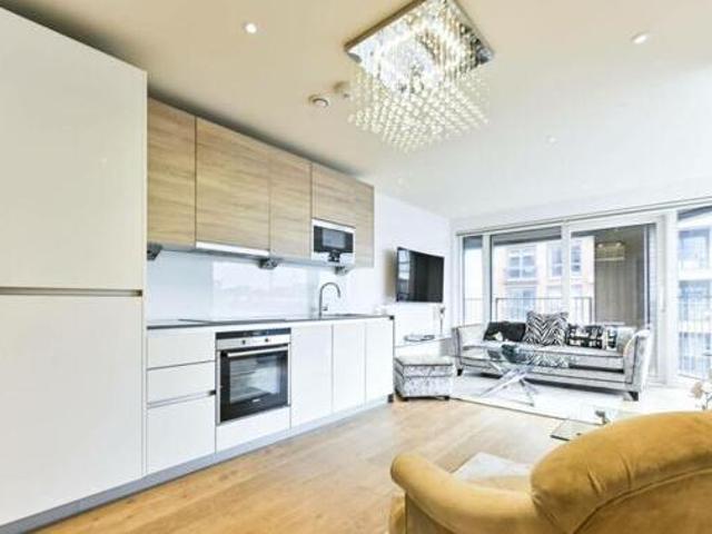 2 Bedroom Flat For Rent In Chelsea Creek, London
