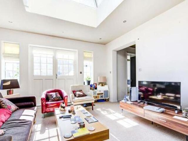 2 Bedroom Flat For Rent In Chelsea, London