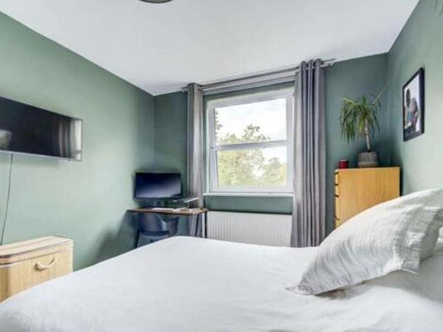 2 Bedroom Flat For Rent In Chelsea, London