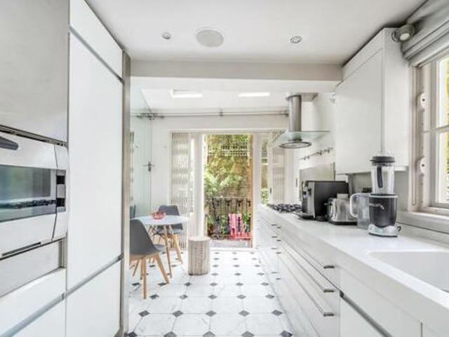 2 Bedroom Flat For Rent In Chelsea, London