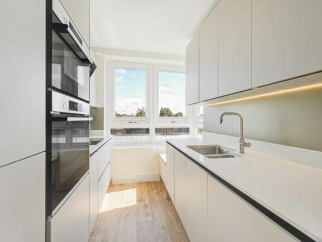 2 bedroom flat for rent in Chelsea Towers, Chelsea, SW3