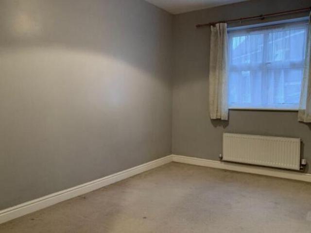2 bedroom flat for rent in Cheney Road, Minster, Ramsgate, Kent, CT12