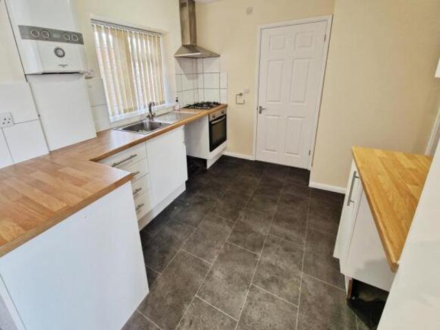 2 bedroom flat for rent in Chesford Road, Wigmore, Luton, LU2