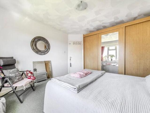 2 bedroom flat for rent in Chesham Close, Goring By Sea, Worthing, West Sussex, BN12