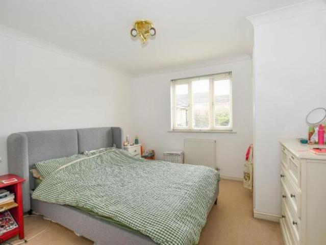 2 bedroom flat for rent in Chester Gibbons Green, London Colney, AL2