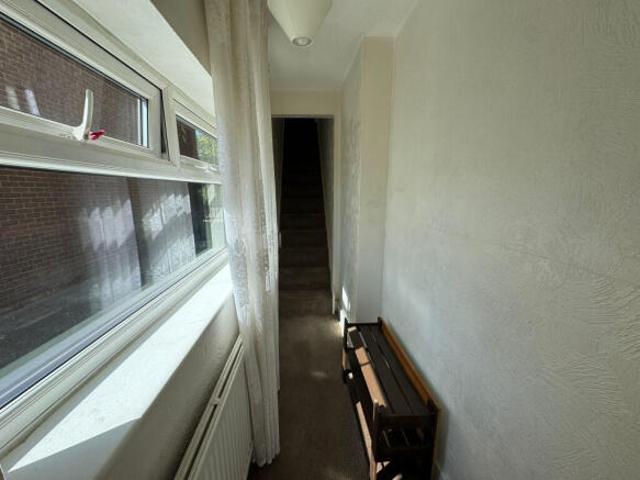 2 bedroom flat for rent in Lambourne Road, Chigwell, Essex, IG7