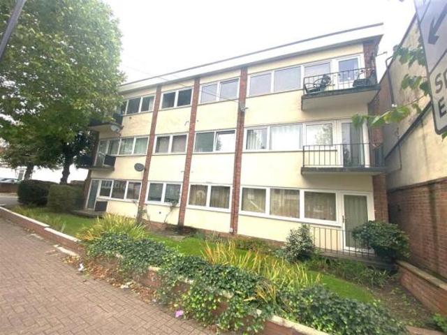 2 bedroom flat for rent in Chiltern Court, Louden Avenue, Coundon, Coventry, CV6
