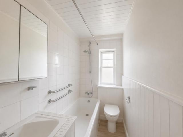 2 bedroom flat for rent in Chiswick Village Chiswick, W4