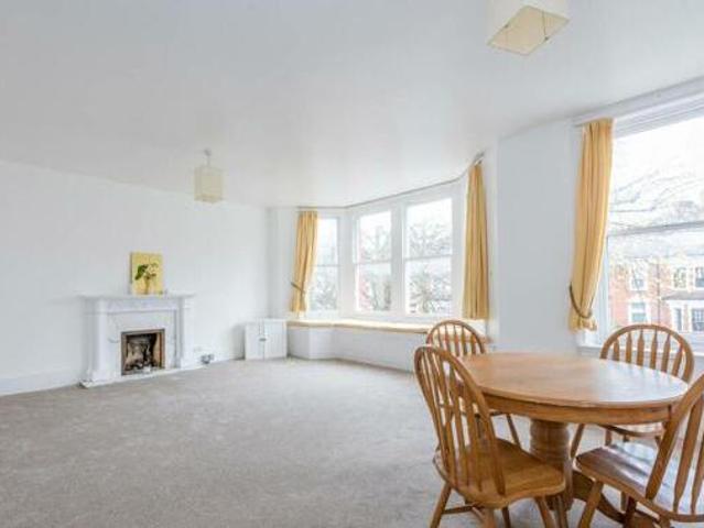 2 Bedroom Flat For Rent In Chiswick, London