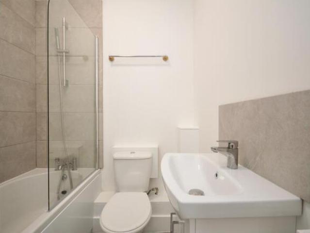 2 bedroom flat for rent in Christchurch Road, Boscombe, BH7