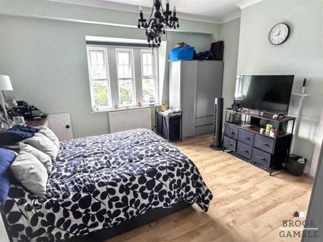 2 bedroom flat for rent in Church Street, Old Town, BN21