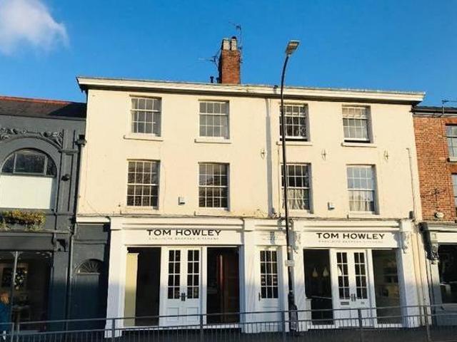 2 bedroom flat for rent in Church Street Altrincham Cheshire WA14